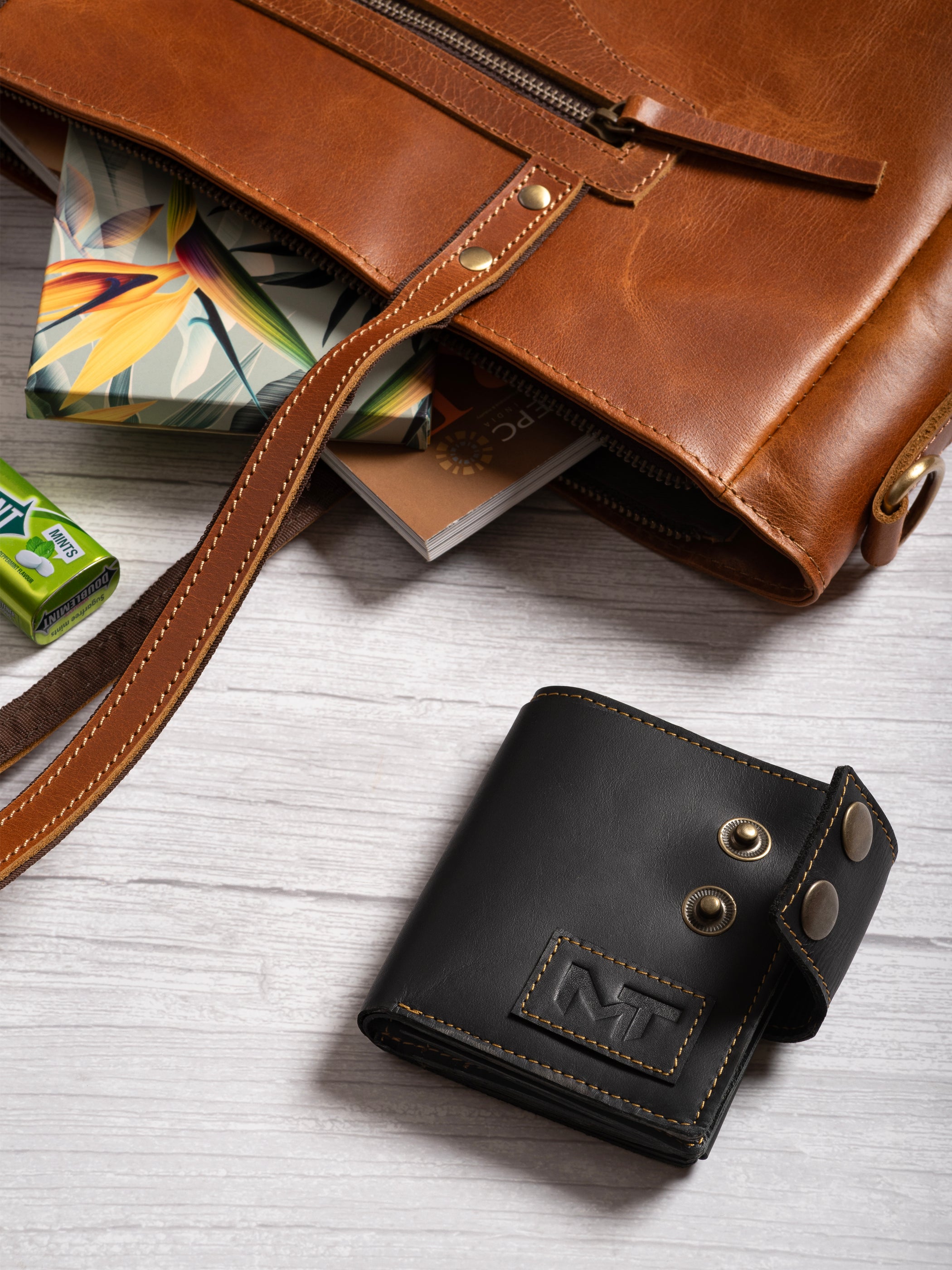 Swift Hold Wallet - Black — MaheTri